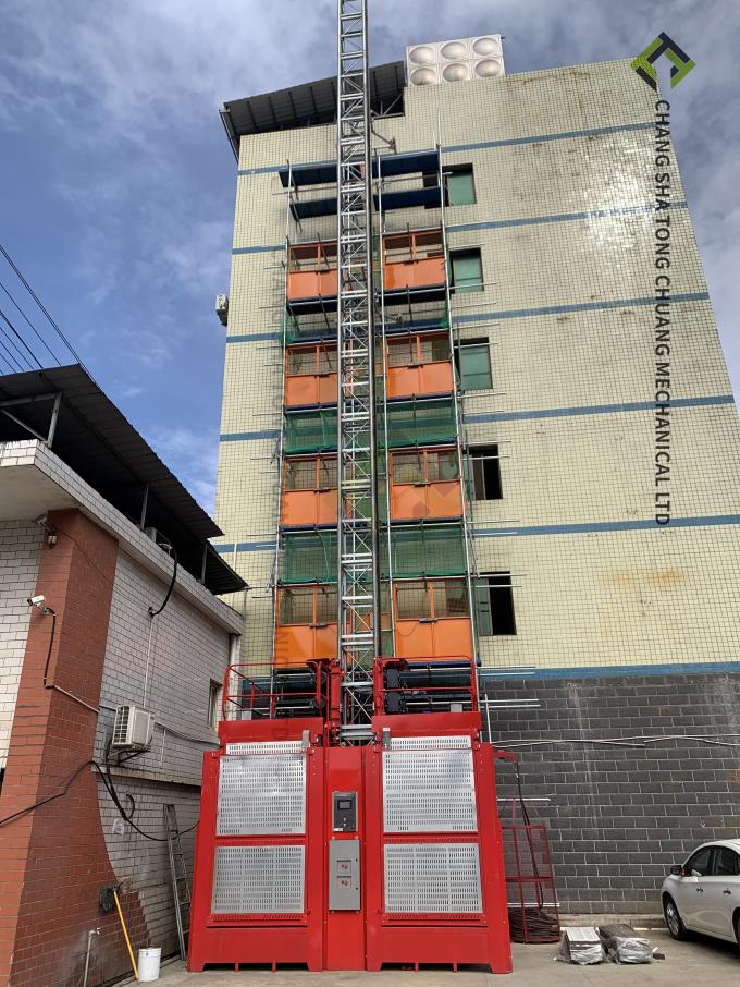 200/200D Cage / Cabin Passenger Hoist Single Cage Building Material ...