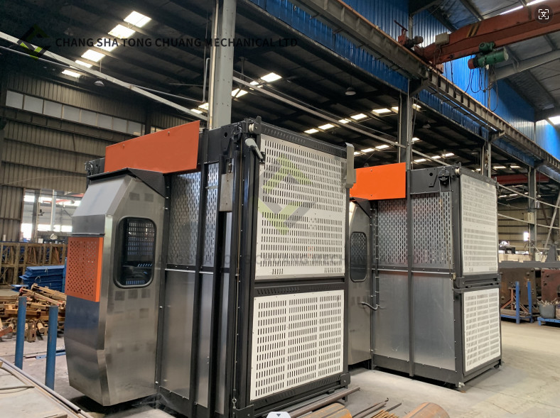 200/200D Cage / Cabin Passenger Hoist Single Cage Building Material ...